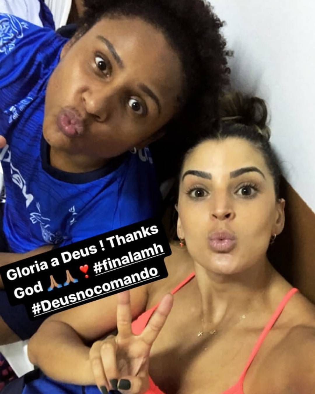 Double selfie | Scrolller