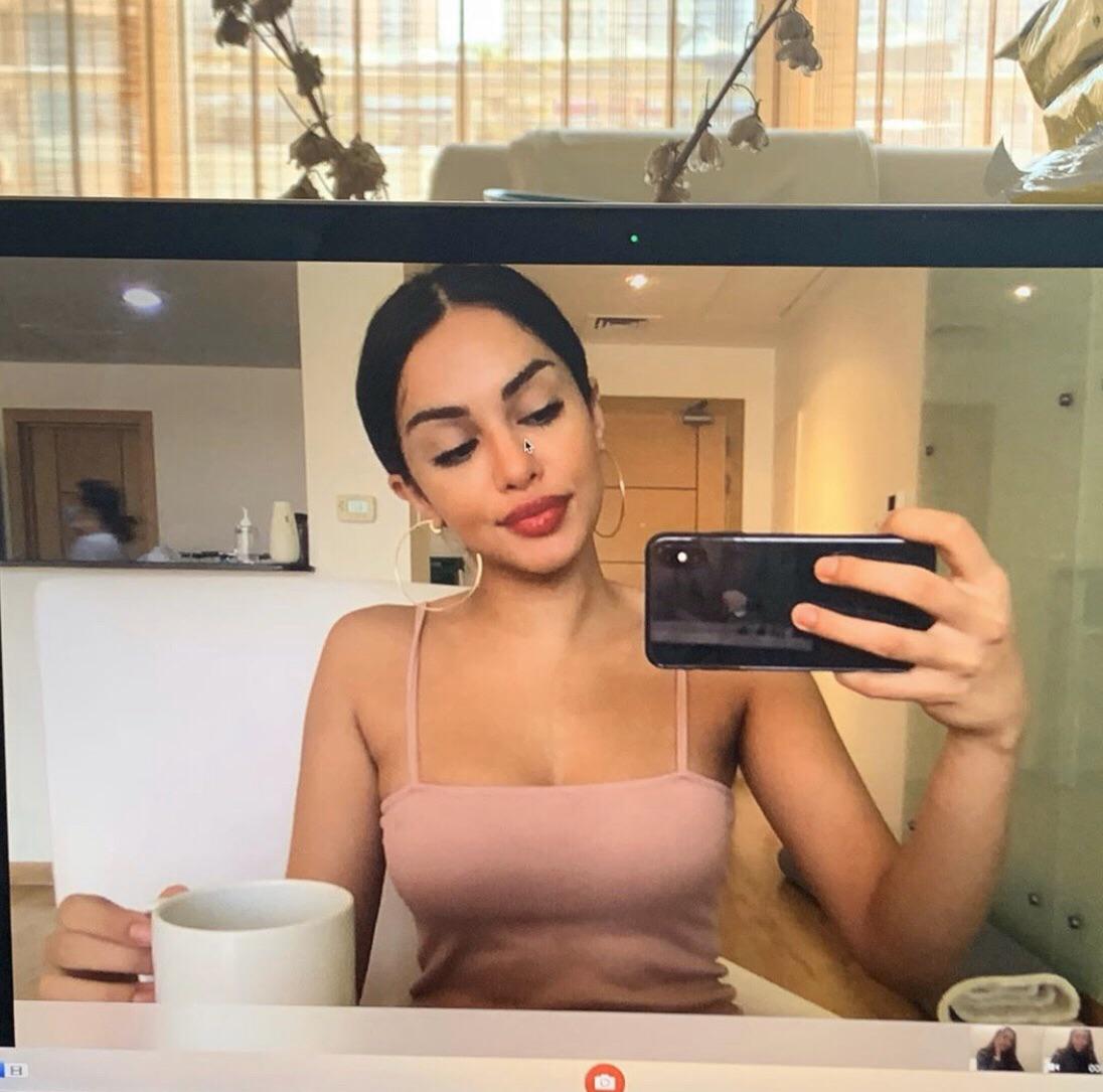 Double selfie | Scrolller