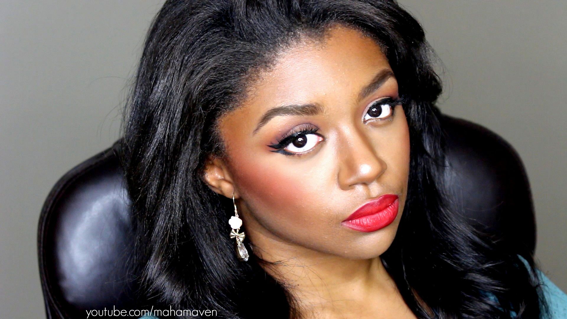 DOUBLE WING | Red Lip Option | Scrolller