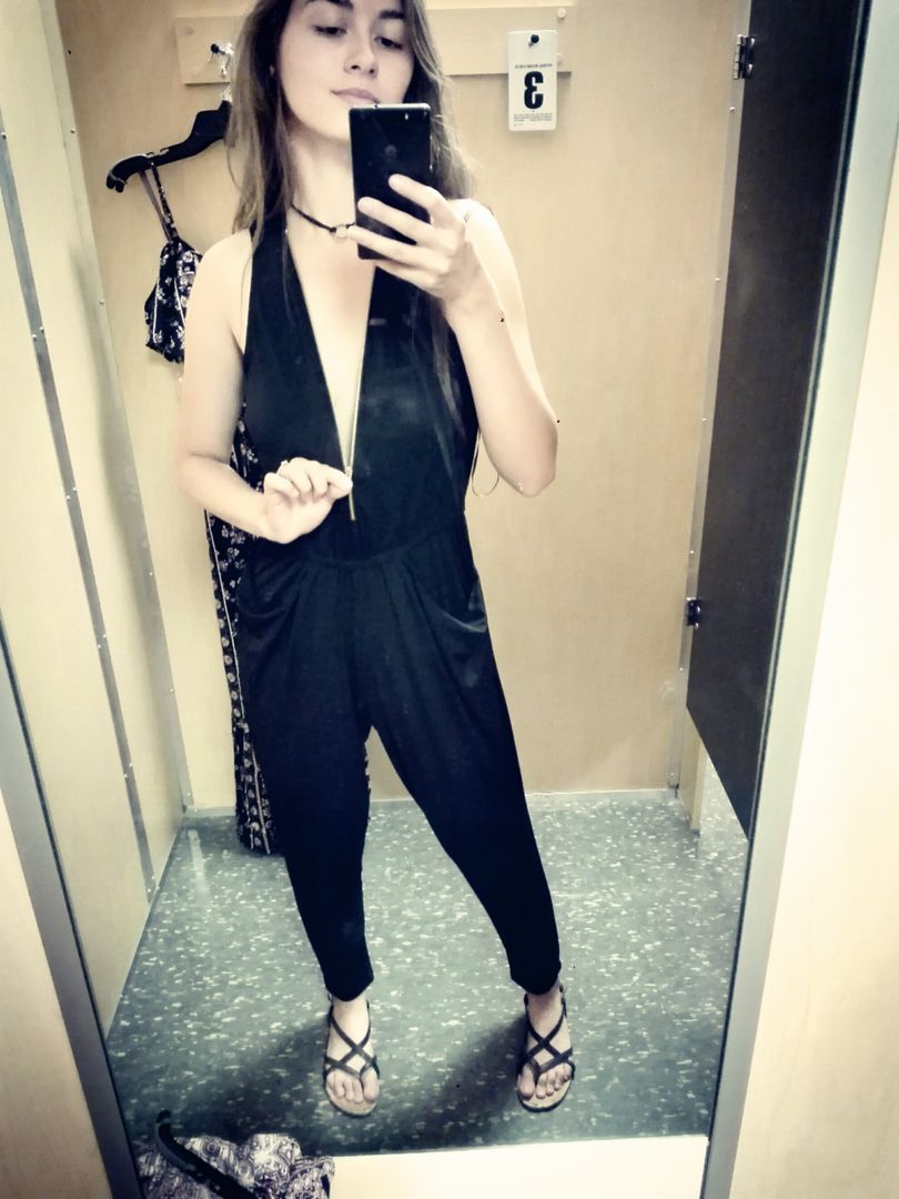 Dressing room fun for hubby. | Scrolller