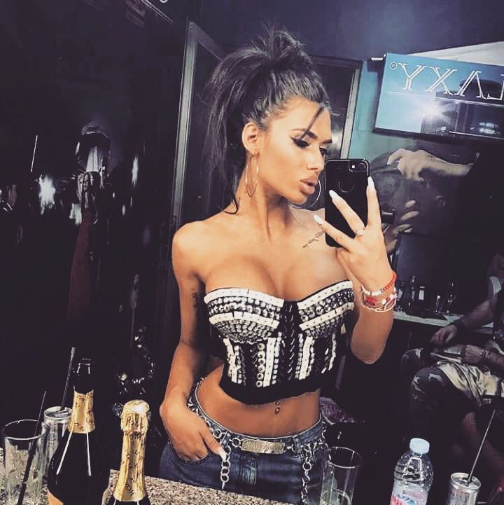 Discover more like Bimbofetish: Drinks and Plastic and Related Content | Scrolller