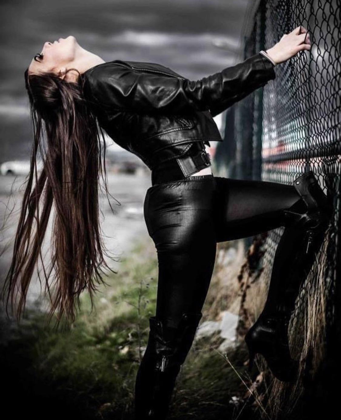 Drop dead gorgeous | Scrolller