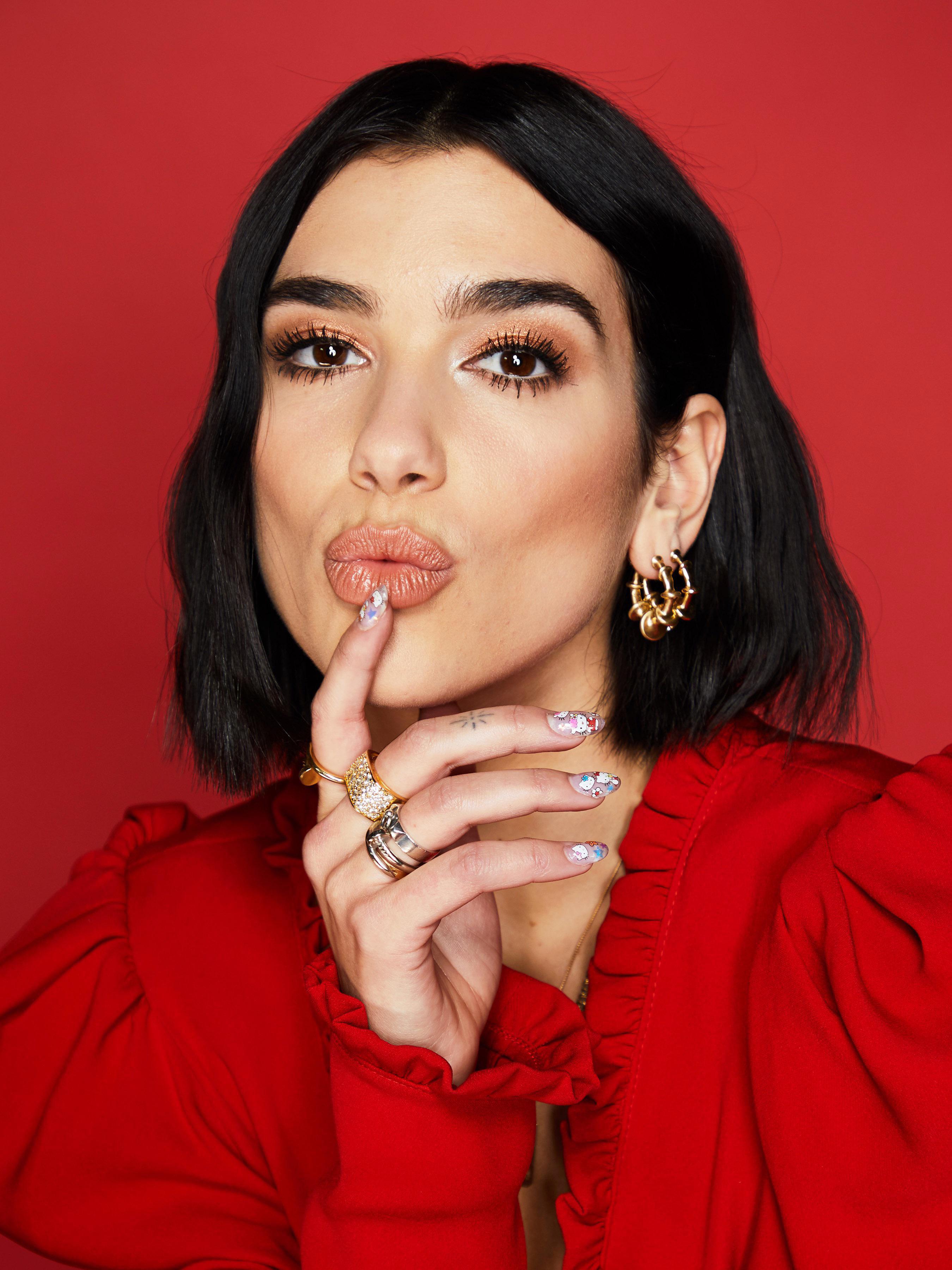Dua Lipa Scrolller