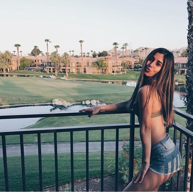 Duck face | Scrolller