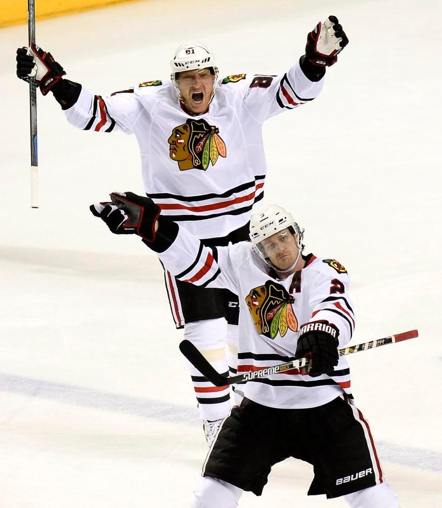 Duncan Keith's Epic Pose | Scrolller