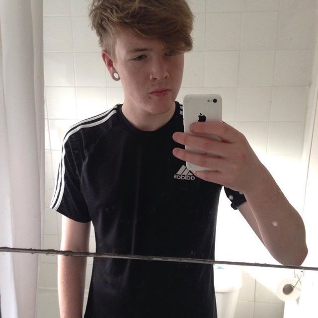 Dylan Barnett | Scrolller