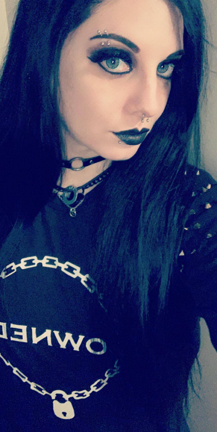 Eat your goth hearts out witches. | Scrolller