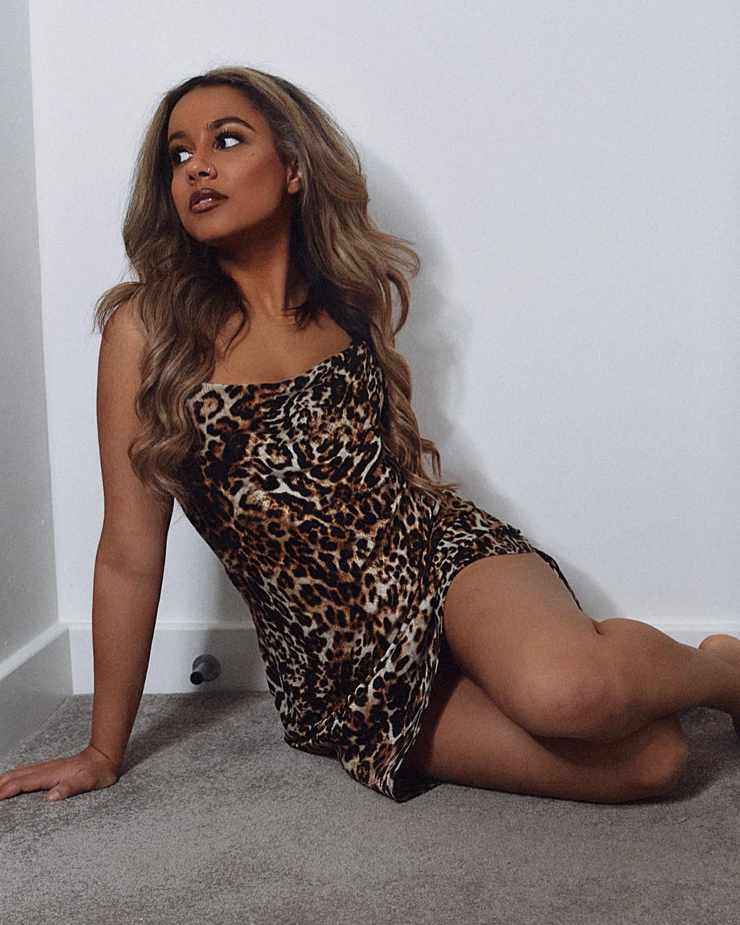 Egyptian x Australian x Saudi Arabian | Scrolller