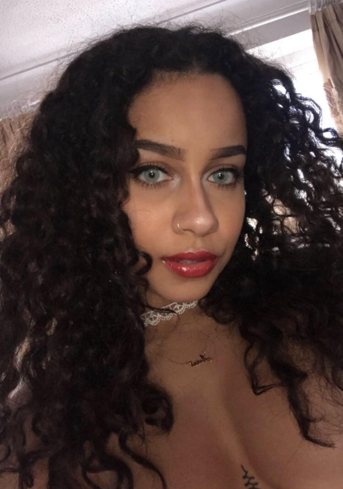 Egyptian x Australian x Saudi Arabian | Scrolller