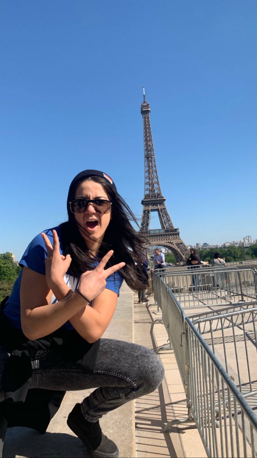 Eiffel tower | Scrolller