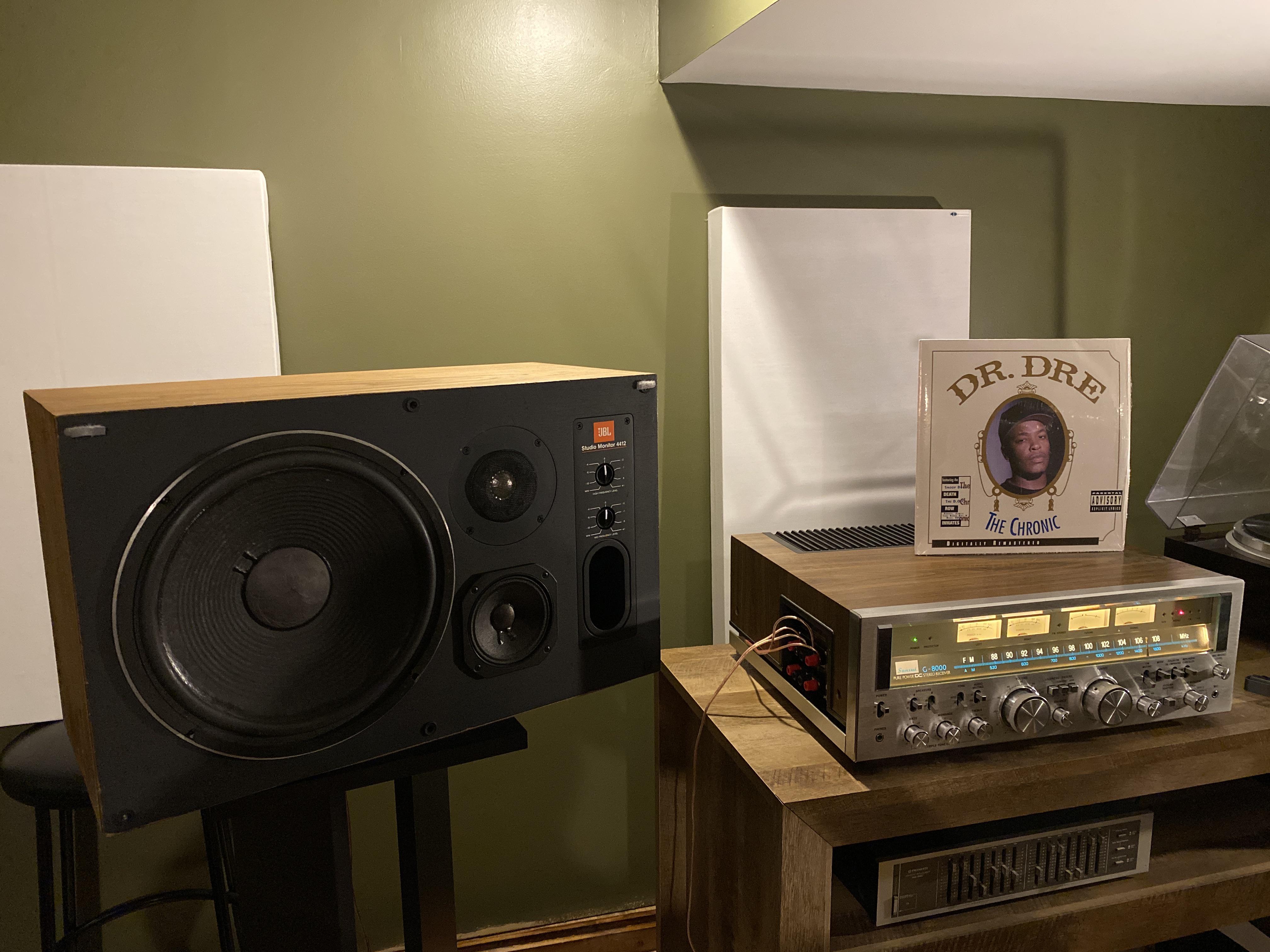 El Chronic, JBL 4412s, Sansui G-8000 | Scrolller