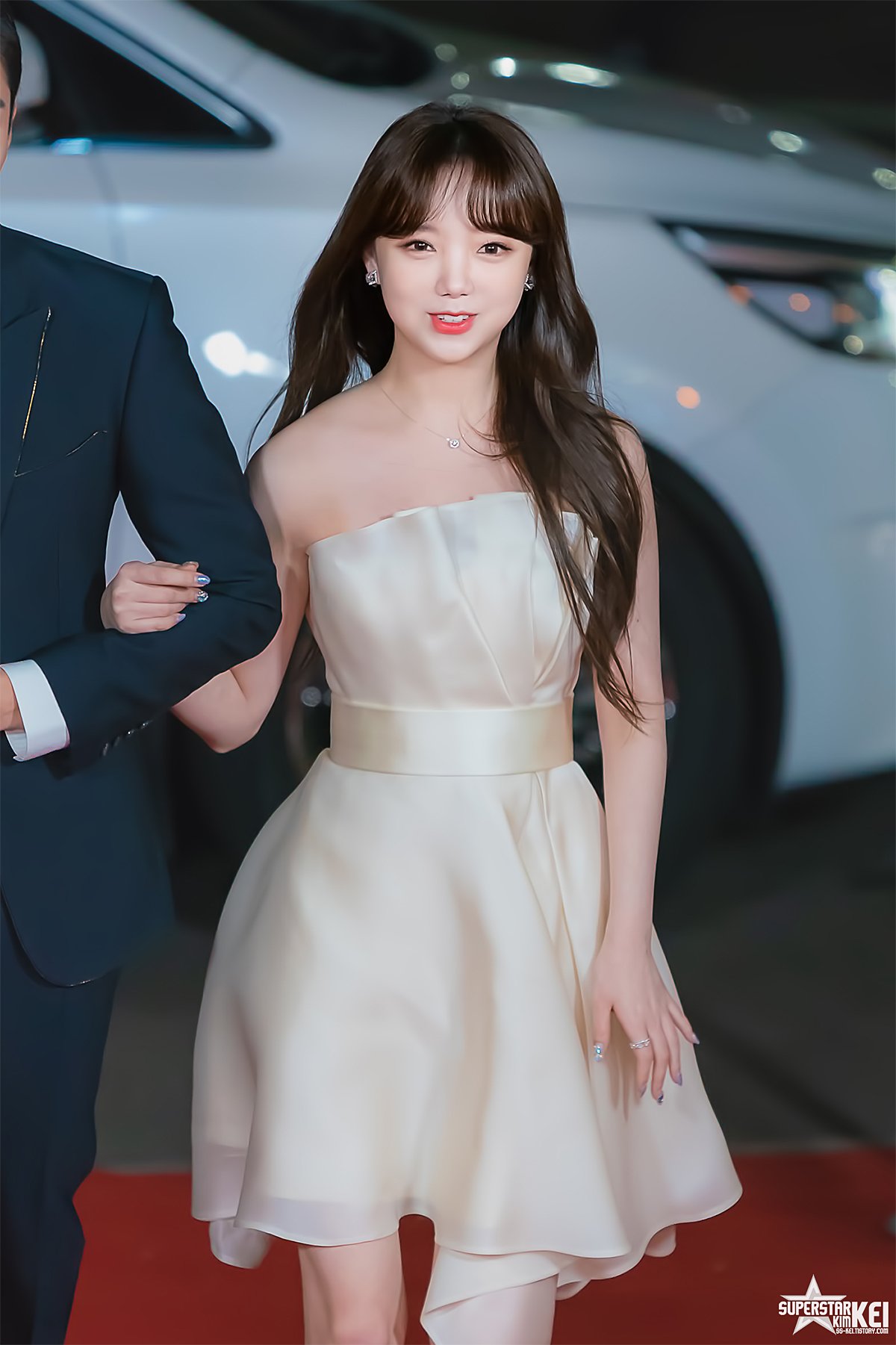 Elegant Kei | Scrolller