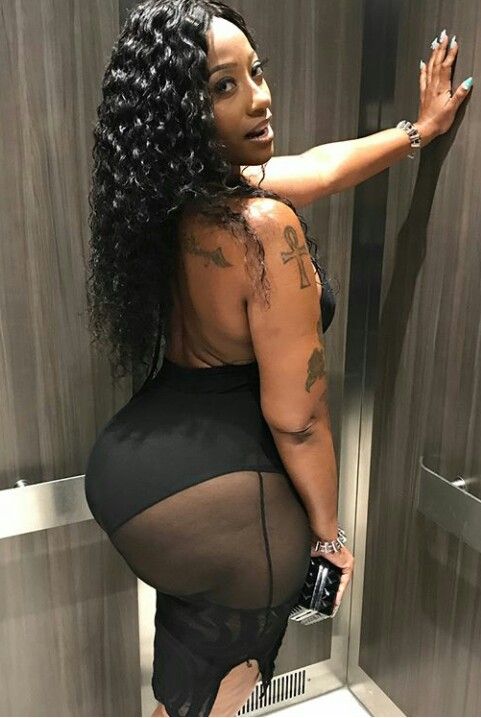 Elevator time | Scrolller