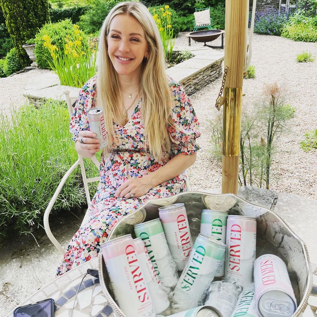 Ellie Goulding Scrolller