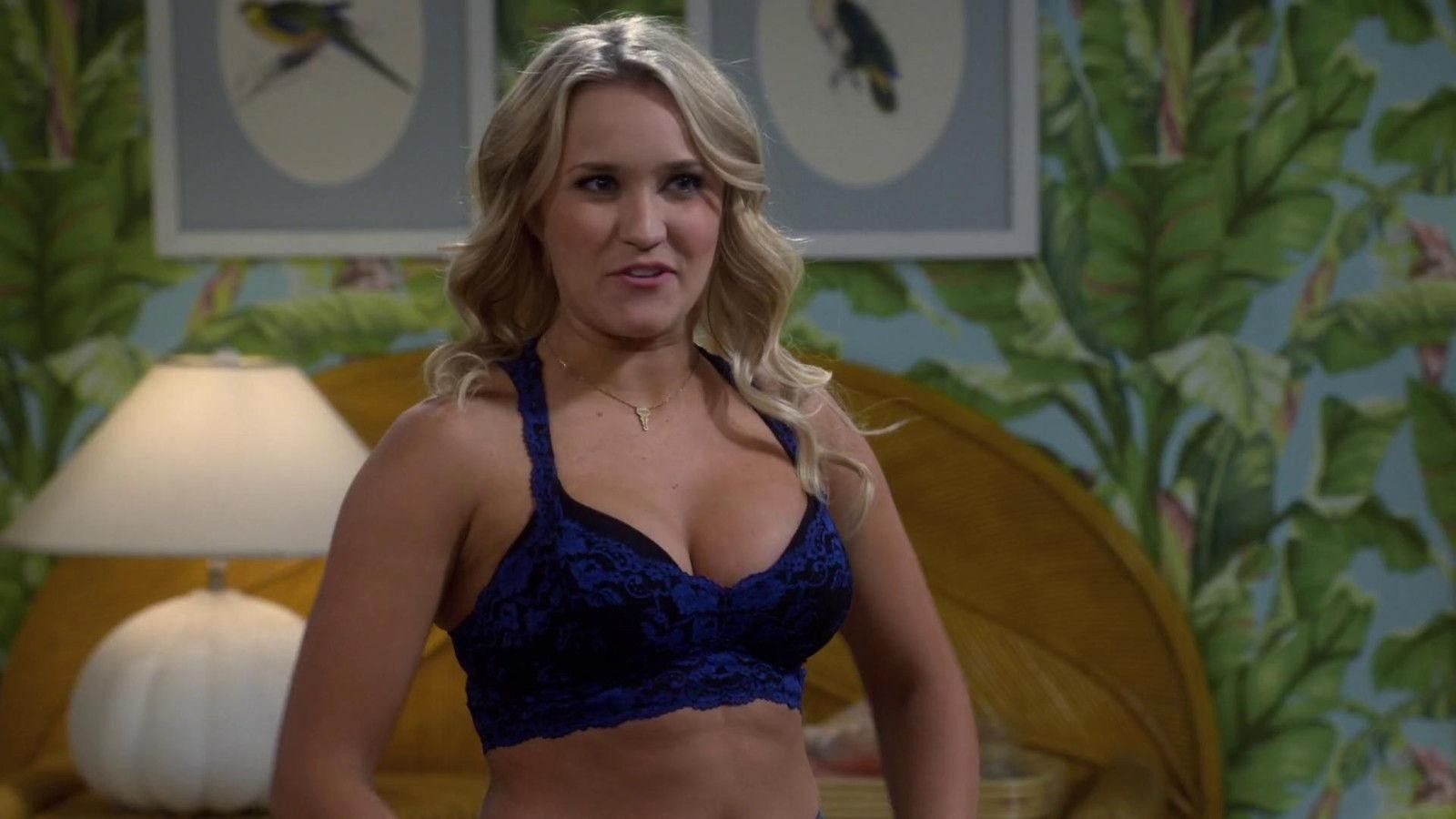 Emily Osment | Scrolller
