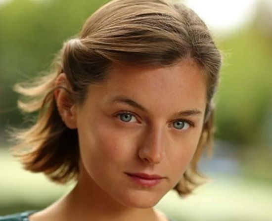 Emma Corrin | Scrolller