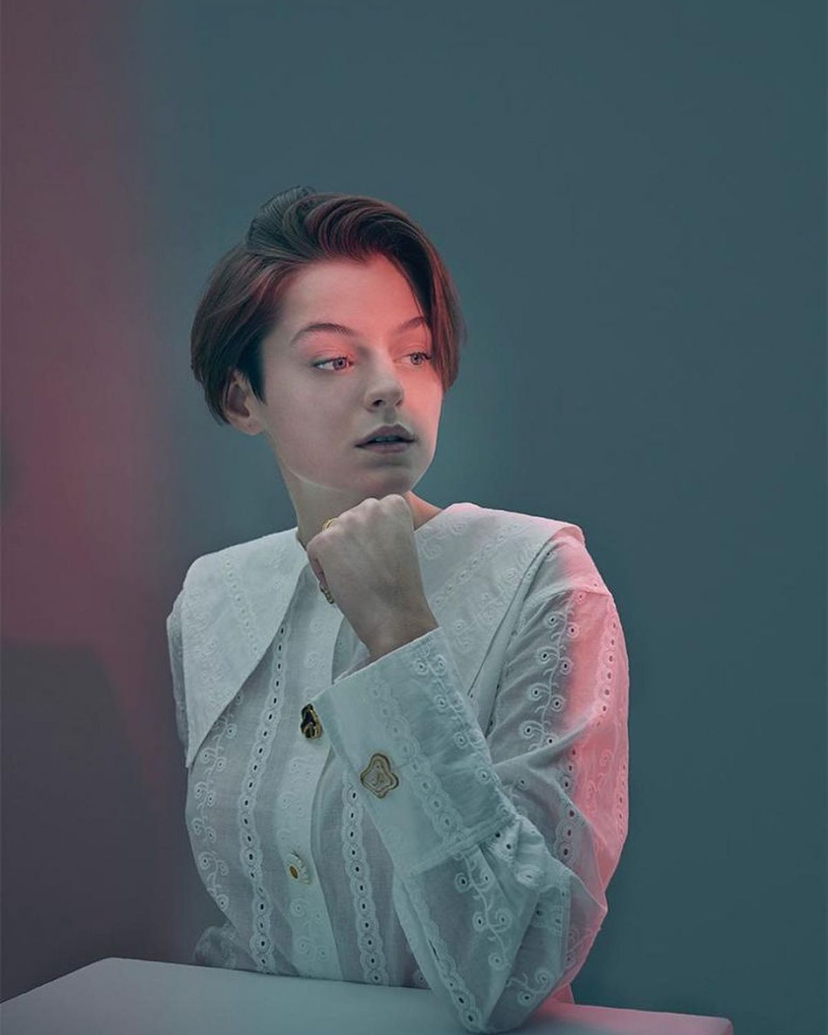 Emma Corrin | Scrolller