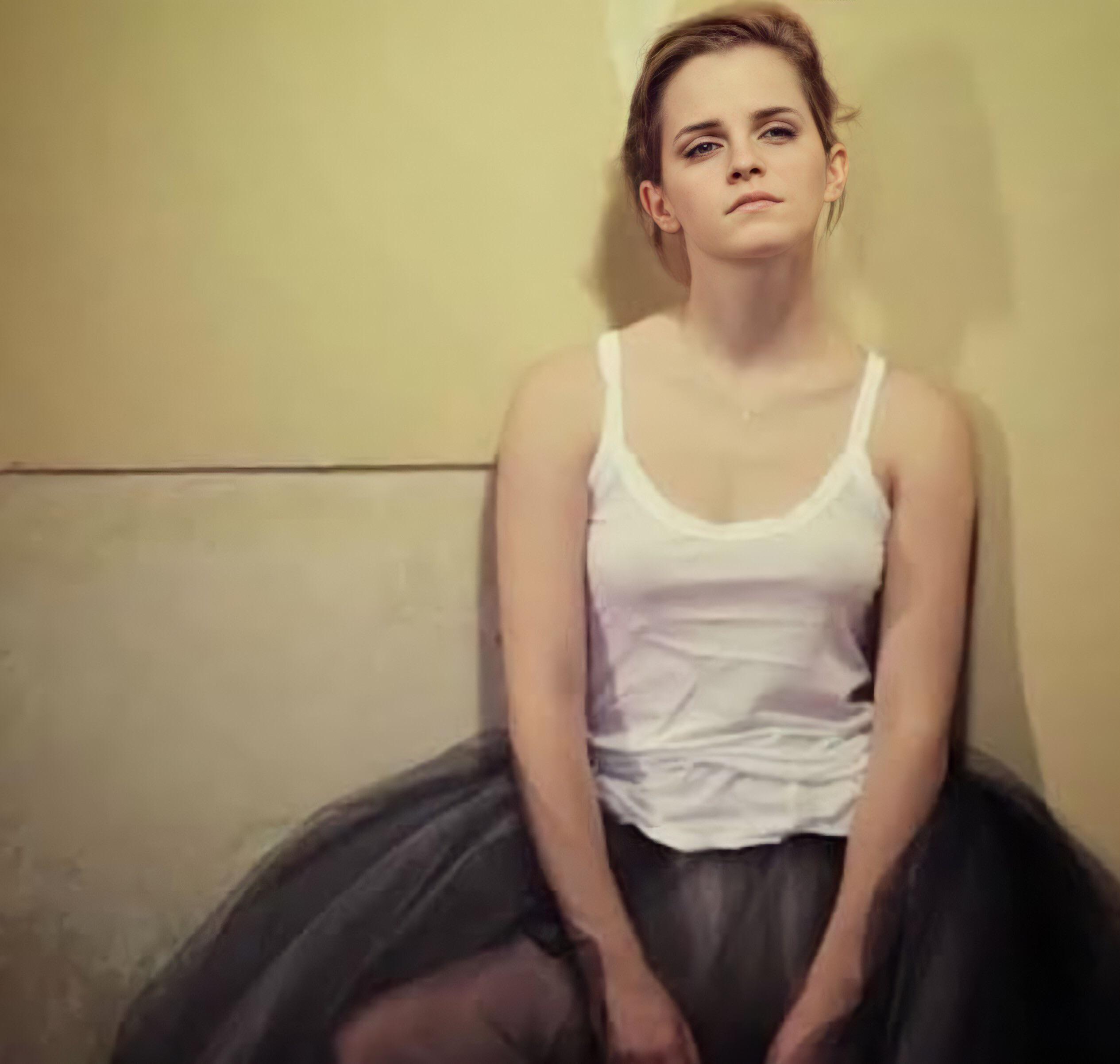 Emma Watson | Scrolller