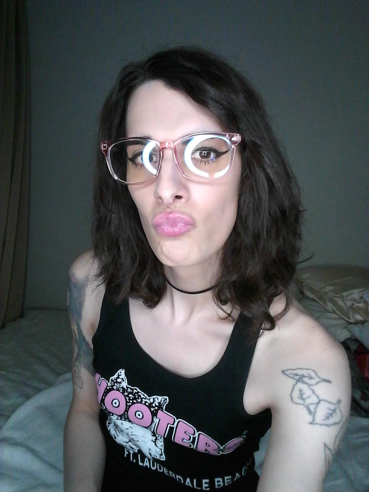 emo femboy hooters??? | Scrolller