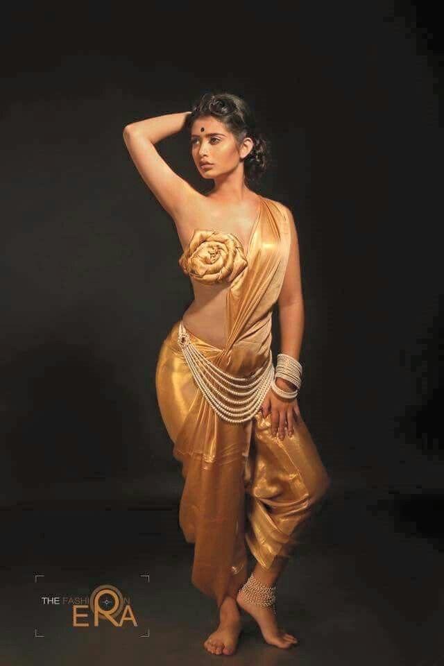 Ena Saha | Scrolller