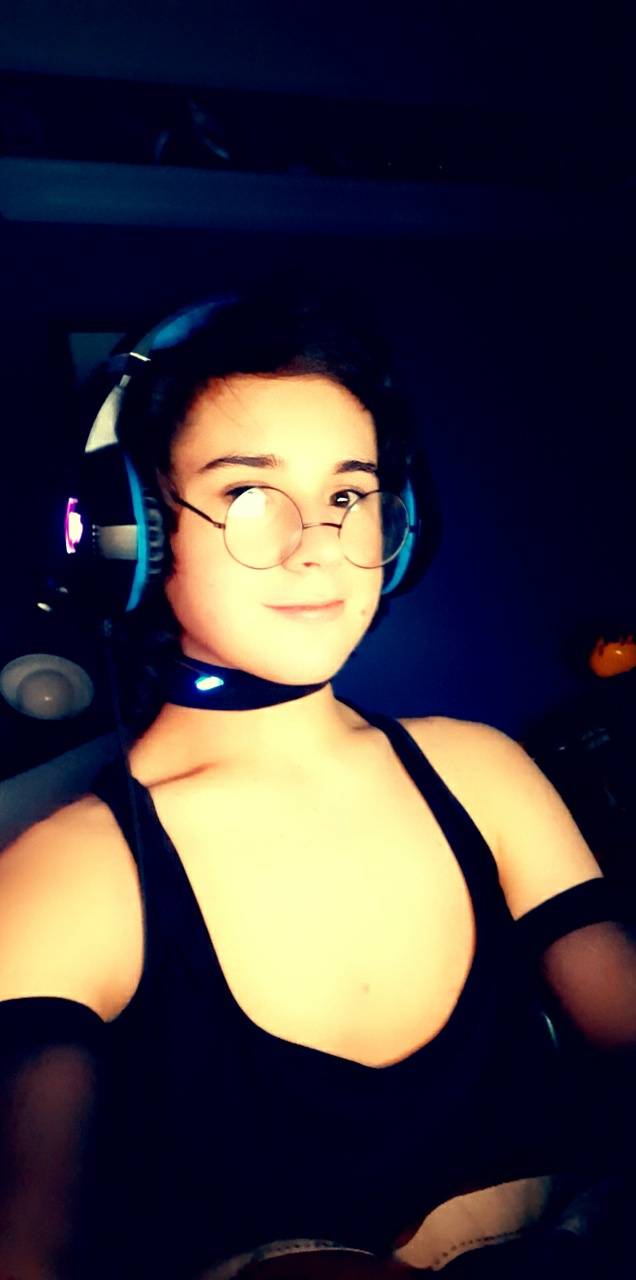 Epic Gaymer Goth Femboyfriend | Scrolller