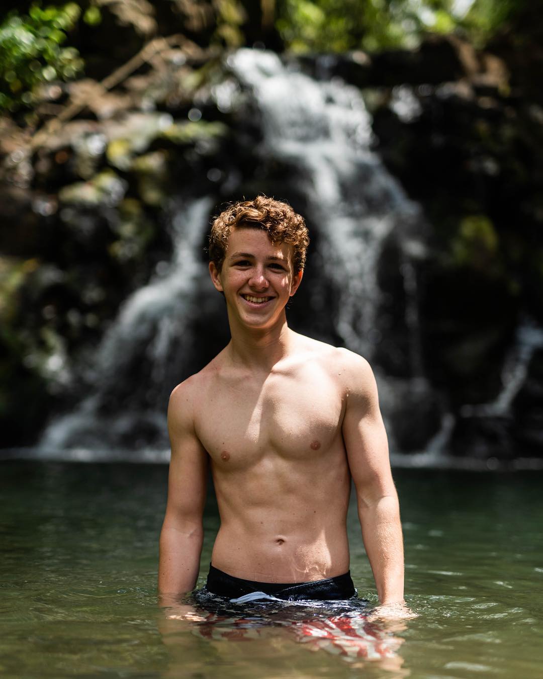 Ethan Wacker (@imethanwacker) [SHIRTLESS] | Scrolller
