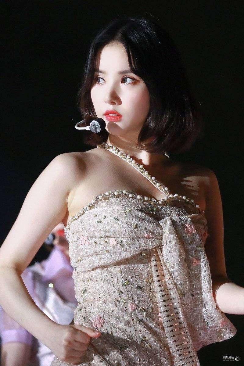 Eunha | Scrolller