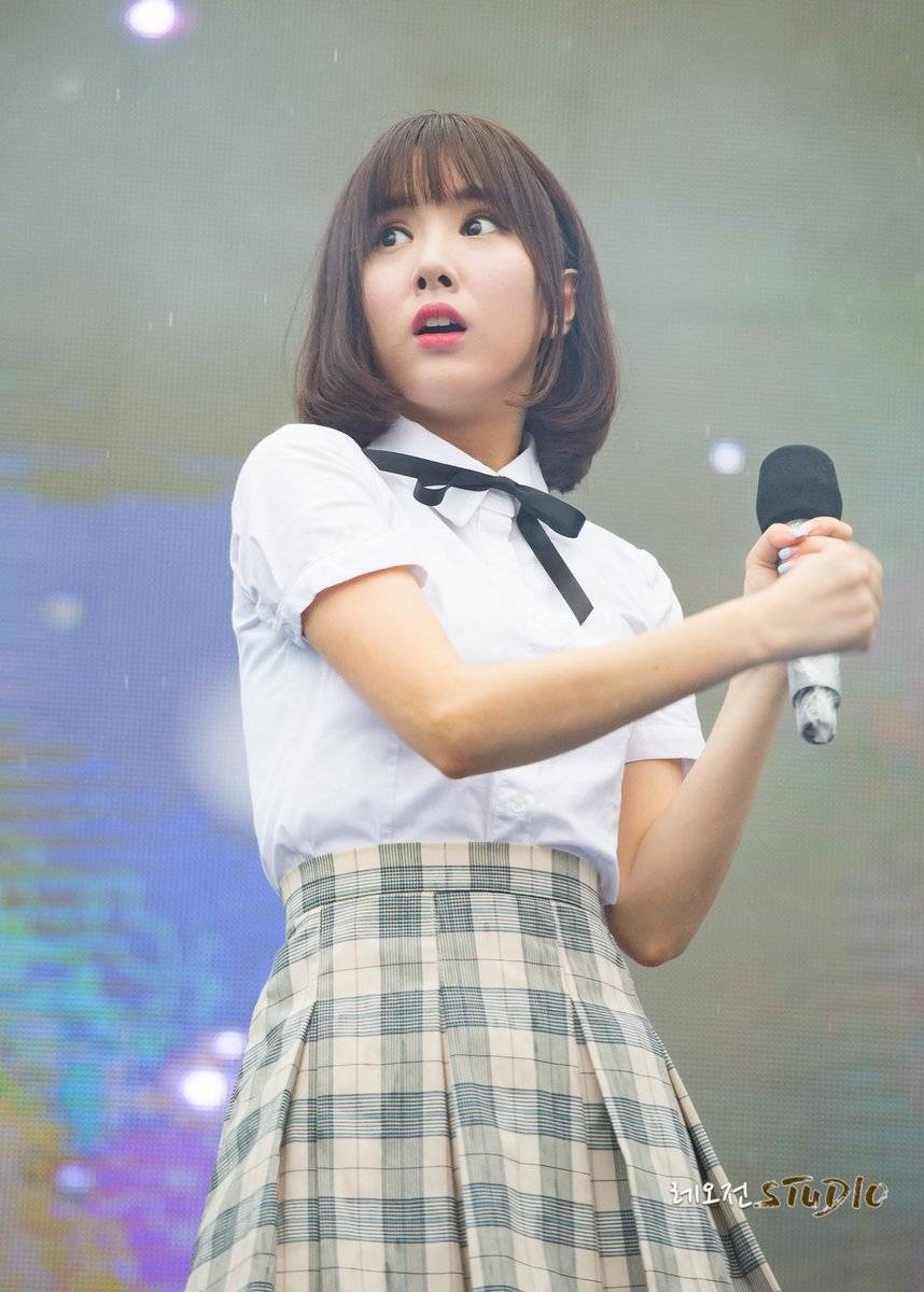 Eunha | Scrolller