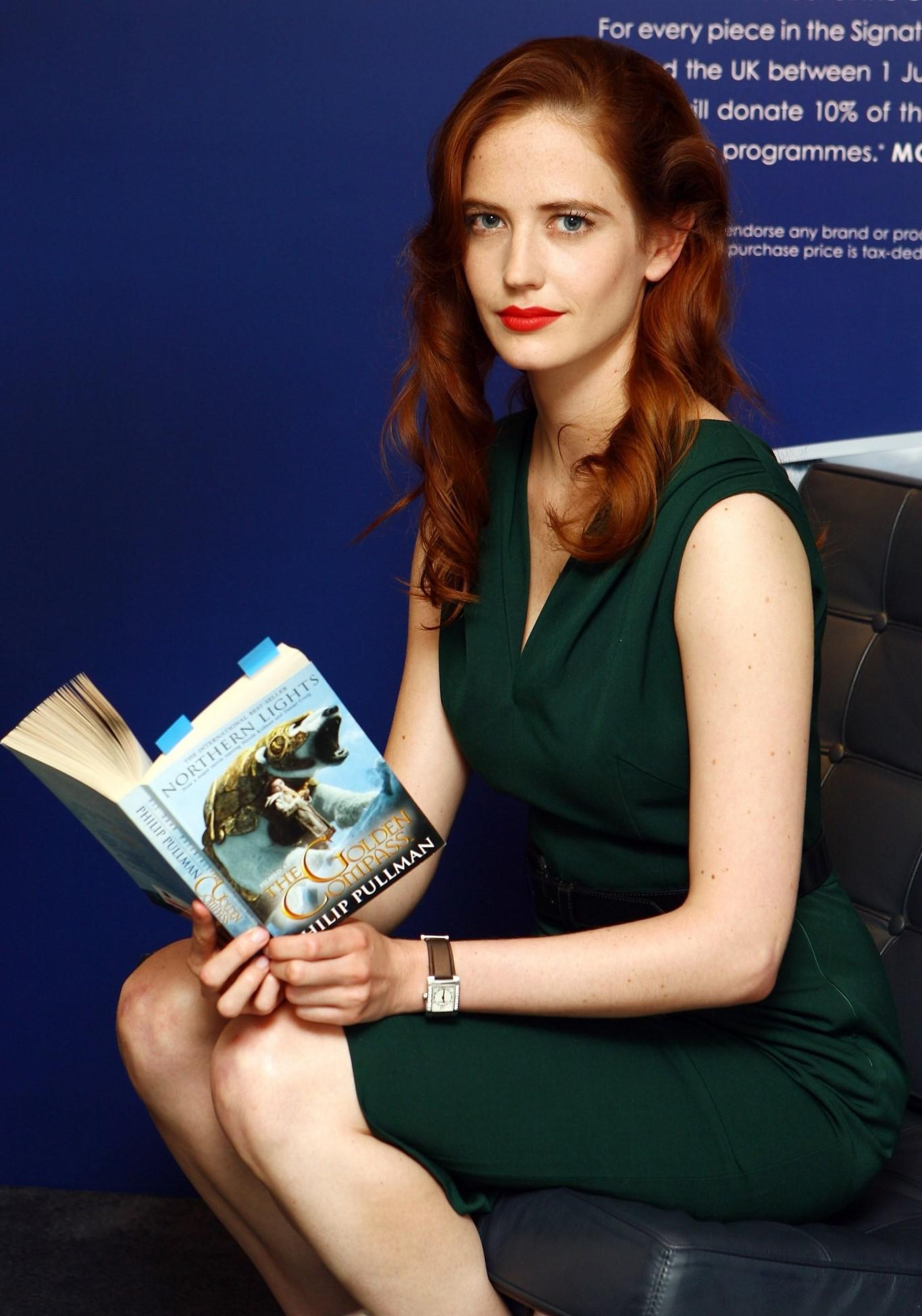 Eva Green | Scrolller