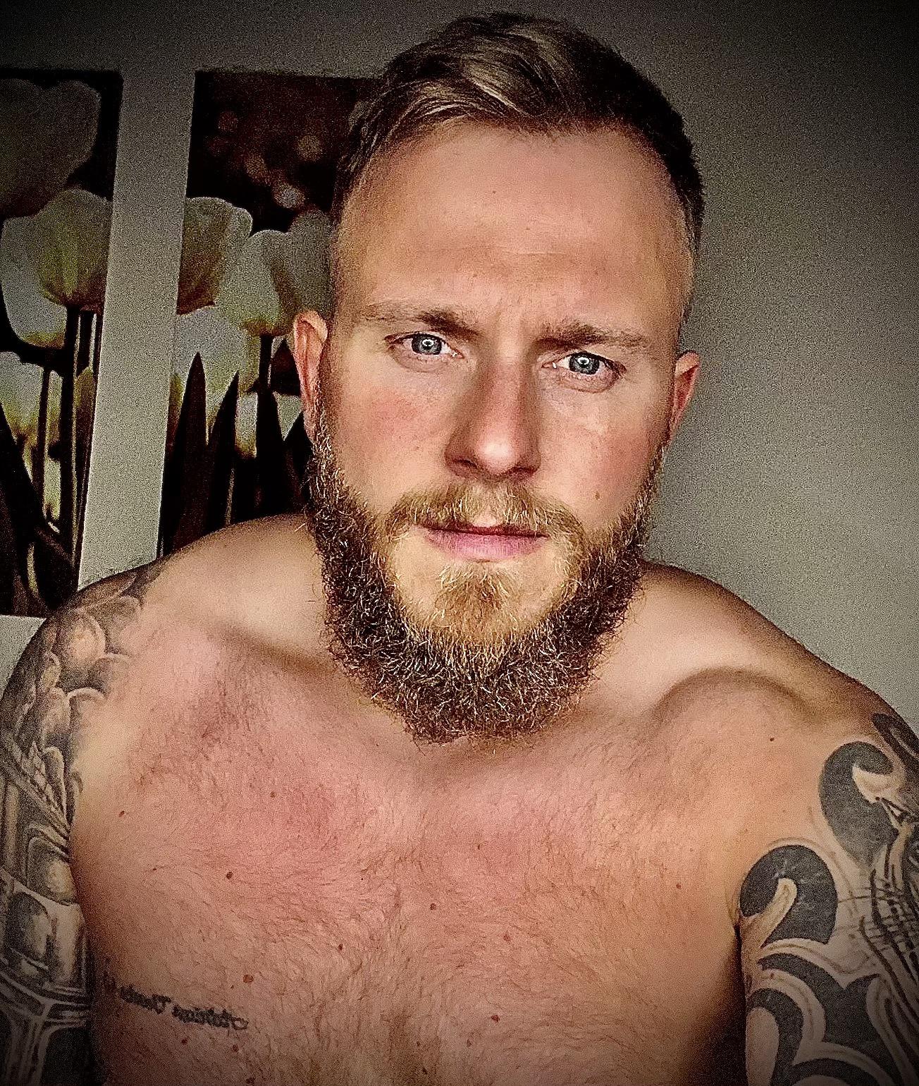 Evening. 32 UK. 😏 | Scrolller