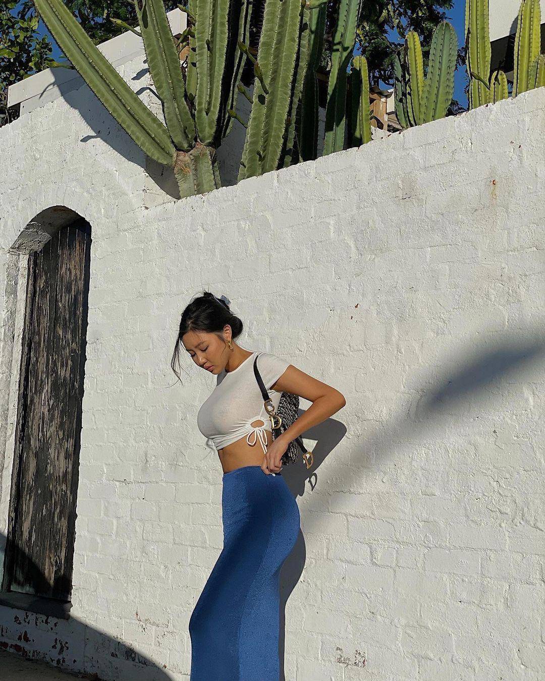 Ever so thin | Scrolller