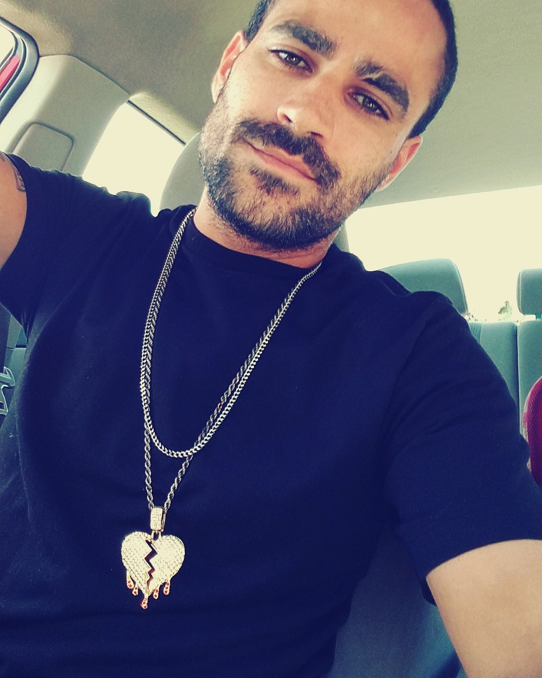 Everything that shines ain't a diamond | Scrolller