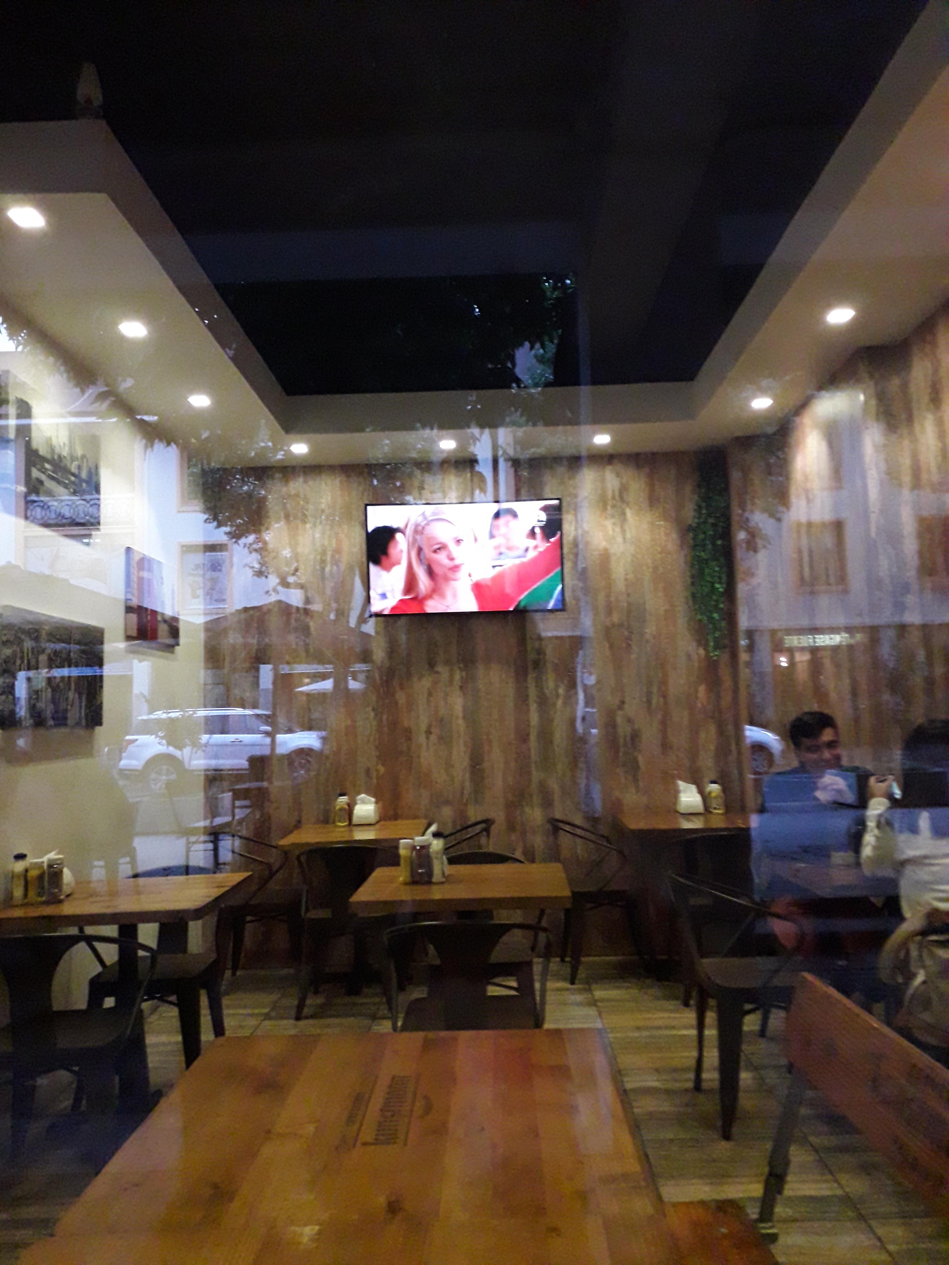 Everywhere | Scrolller