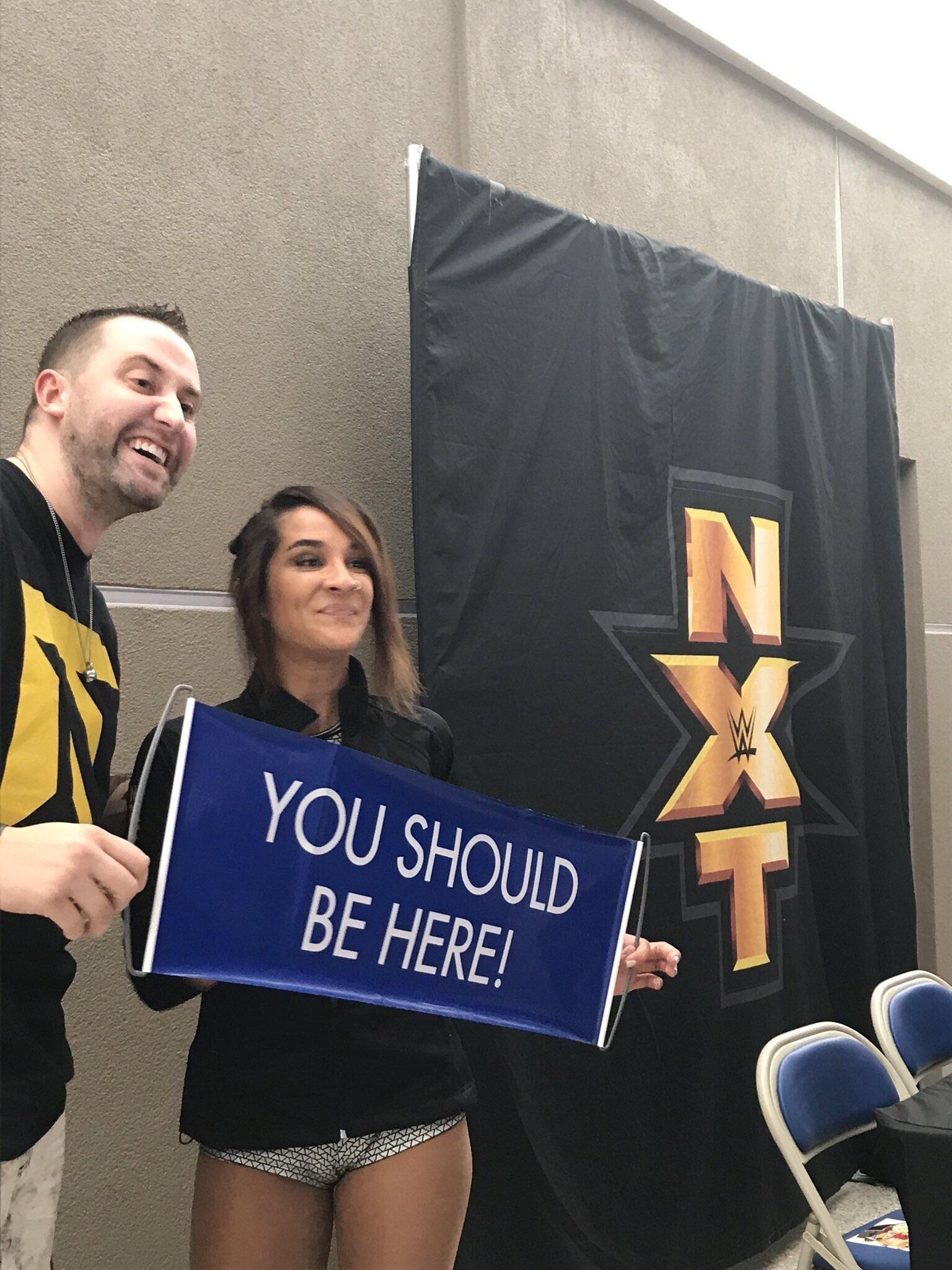 Evie camel Toe | Scrolller