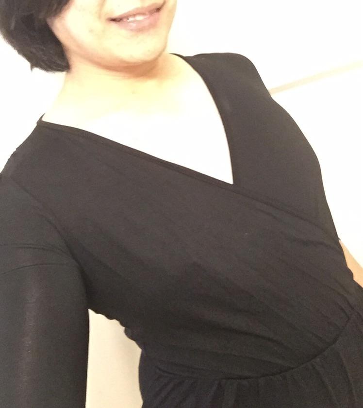 Experimenting with v-neck look | Scrolller