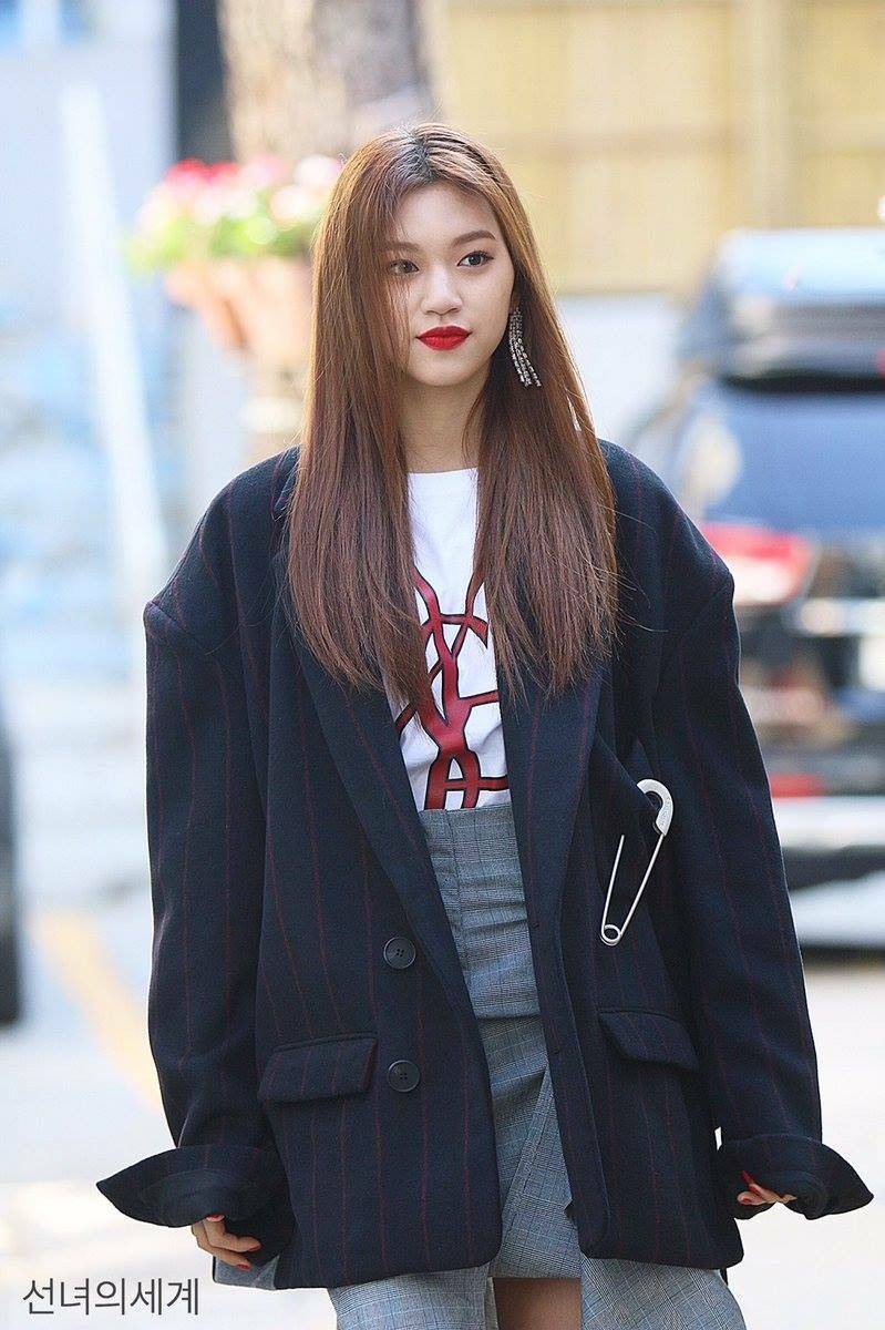 Extra Lagre Doyeon | Scrolller