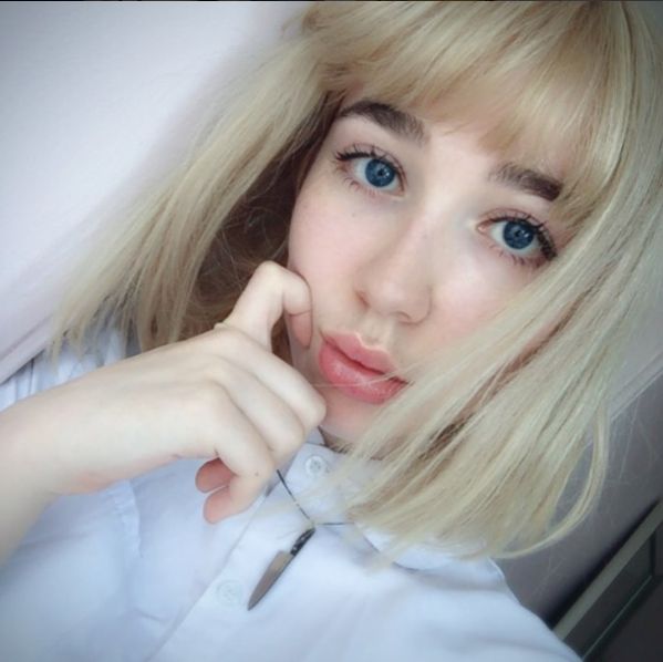 eye contact | Scrolller