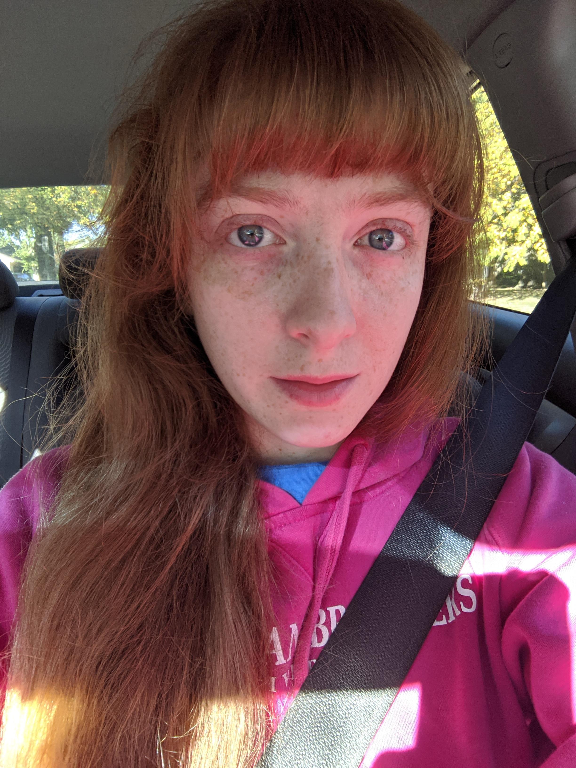 (f 29) I like pink light | Scrolller