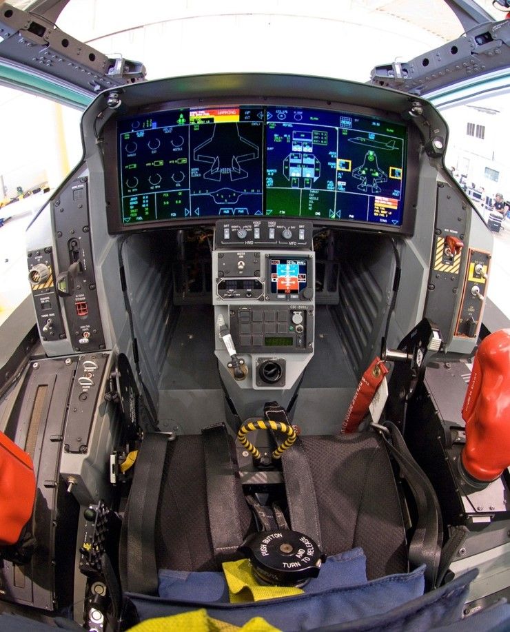 F-35 Cockpit [740x917] | Scrolller