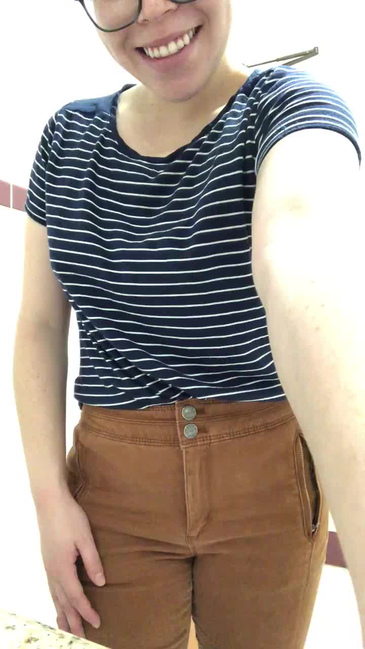 F Elt Cute Wont Delete Later Scrolller