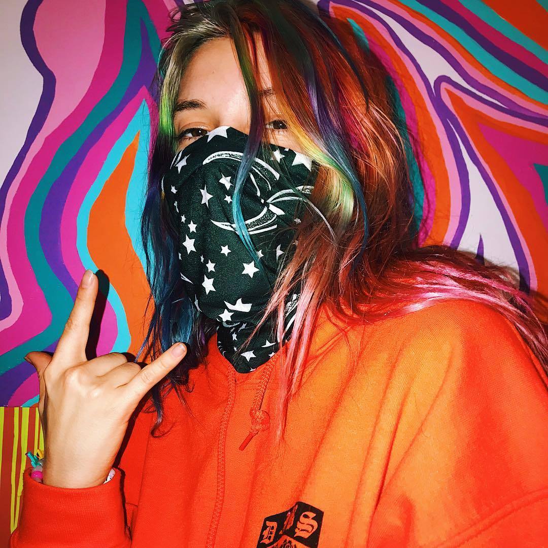 Facemask | Scrolller