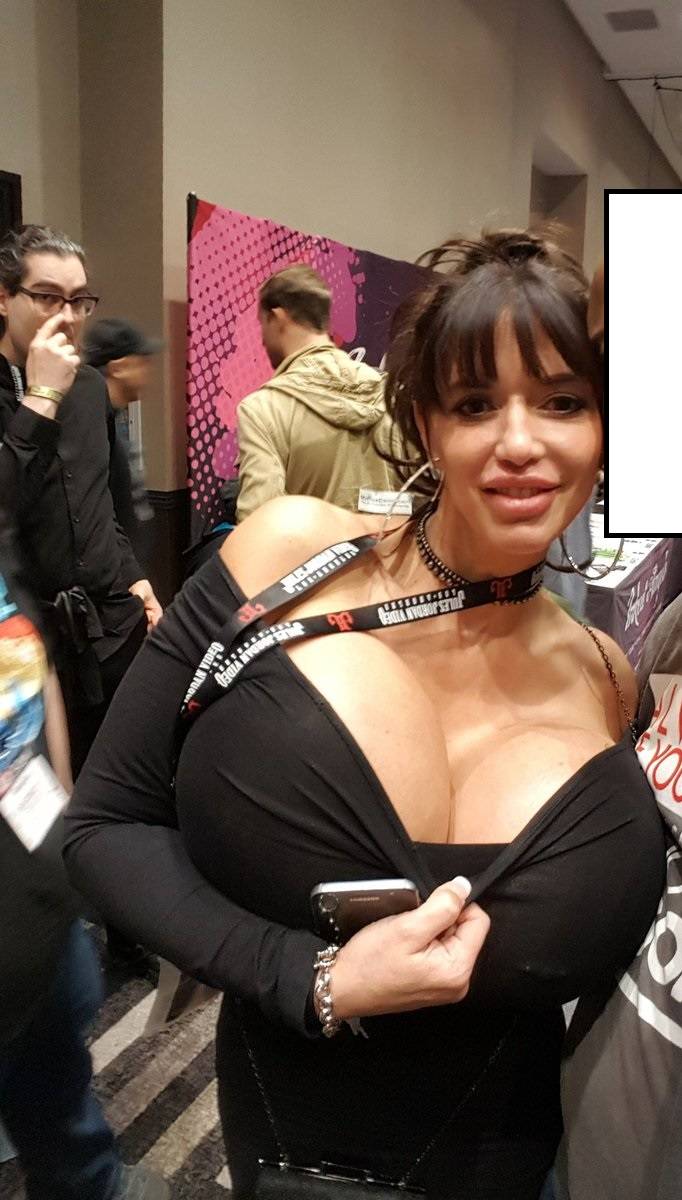 Fan meeting | Scrolller