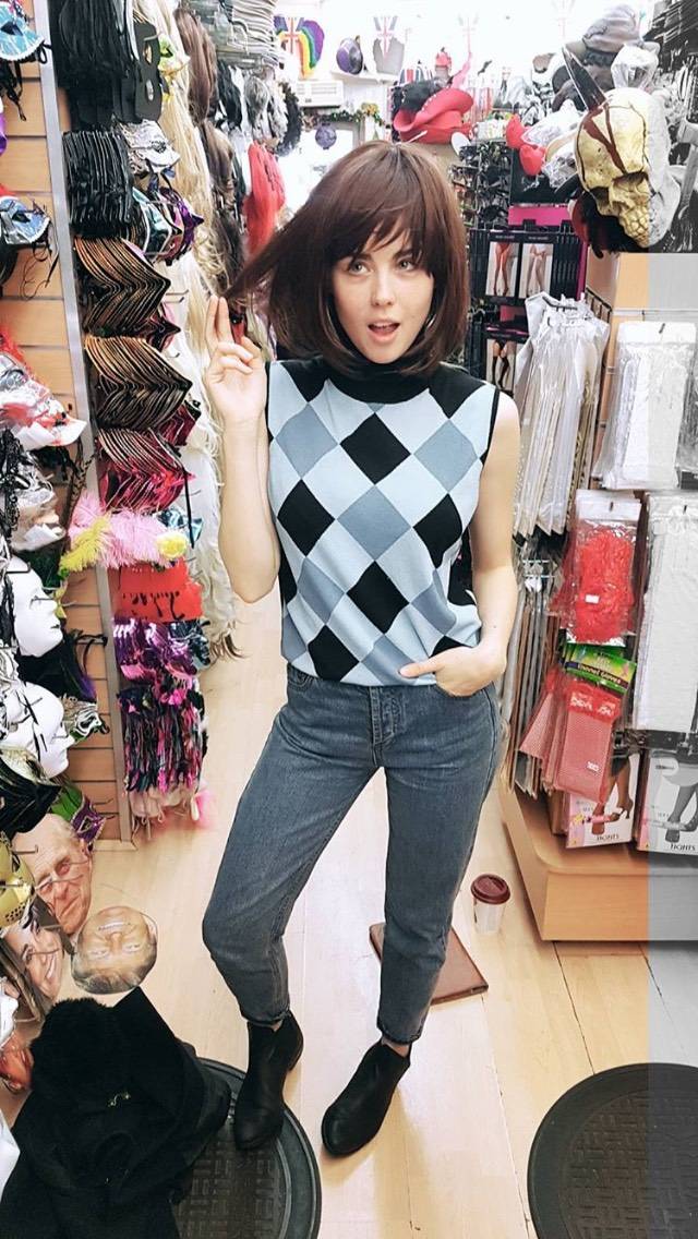 Fancy dress | Scrolller