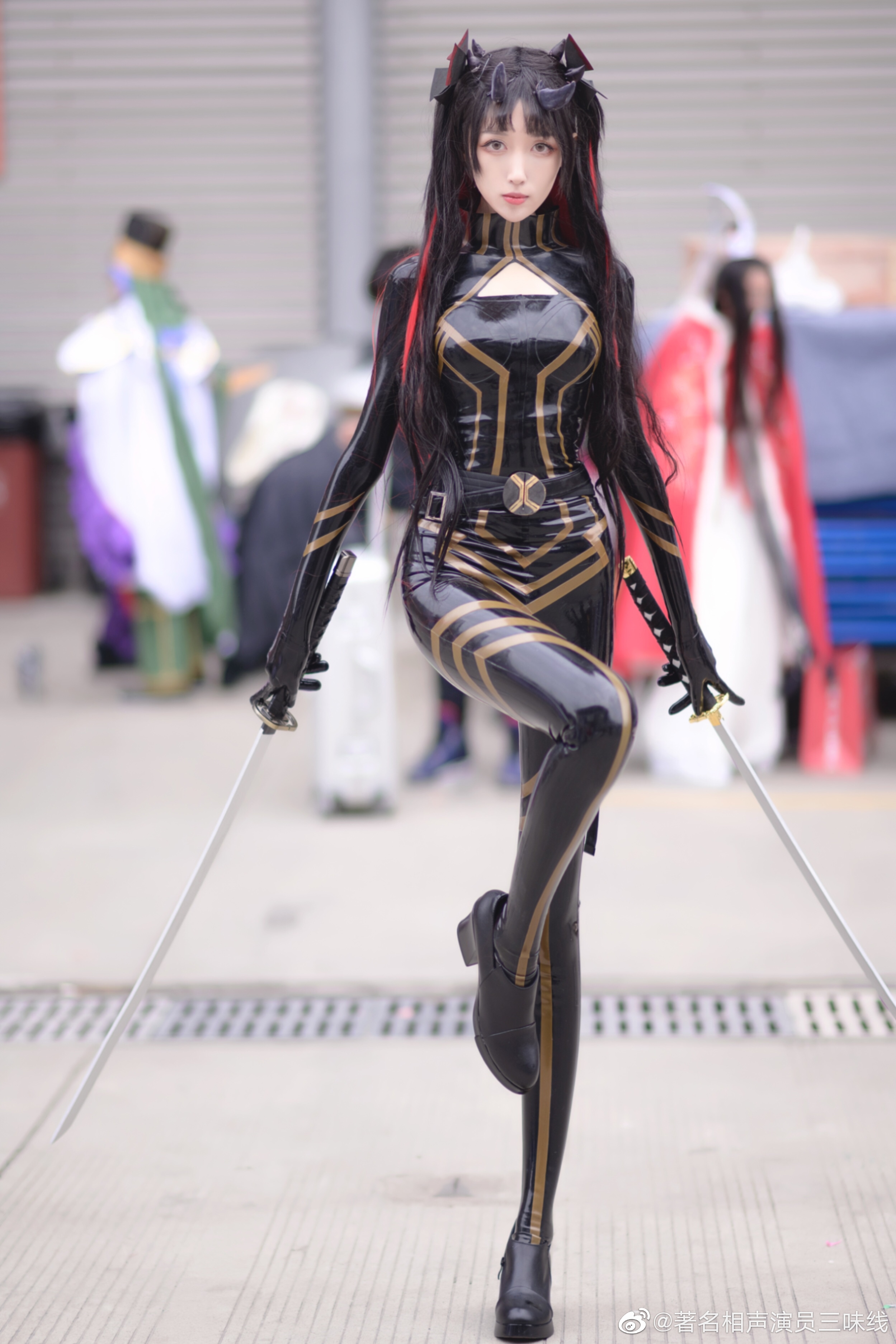 Fate/Grand Order Space Ishtar Cosplay by 著名相声演员三味线 (@k42d8tX7A9gRK1d) | Scrolller