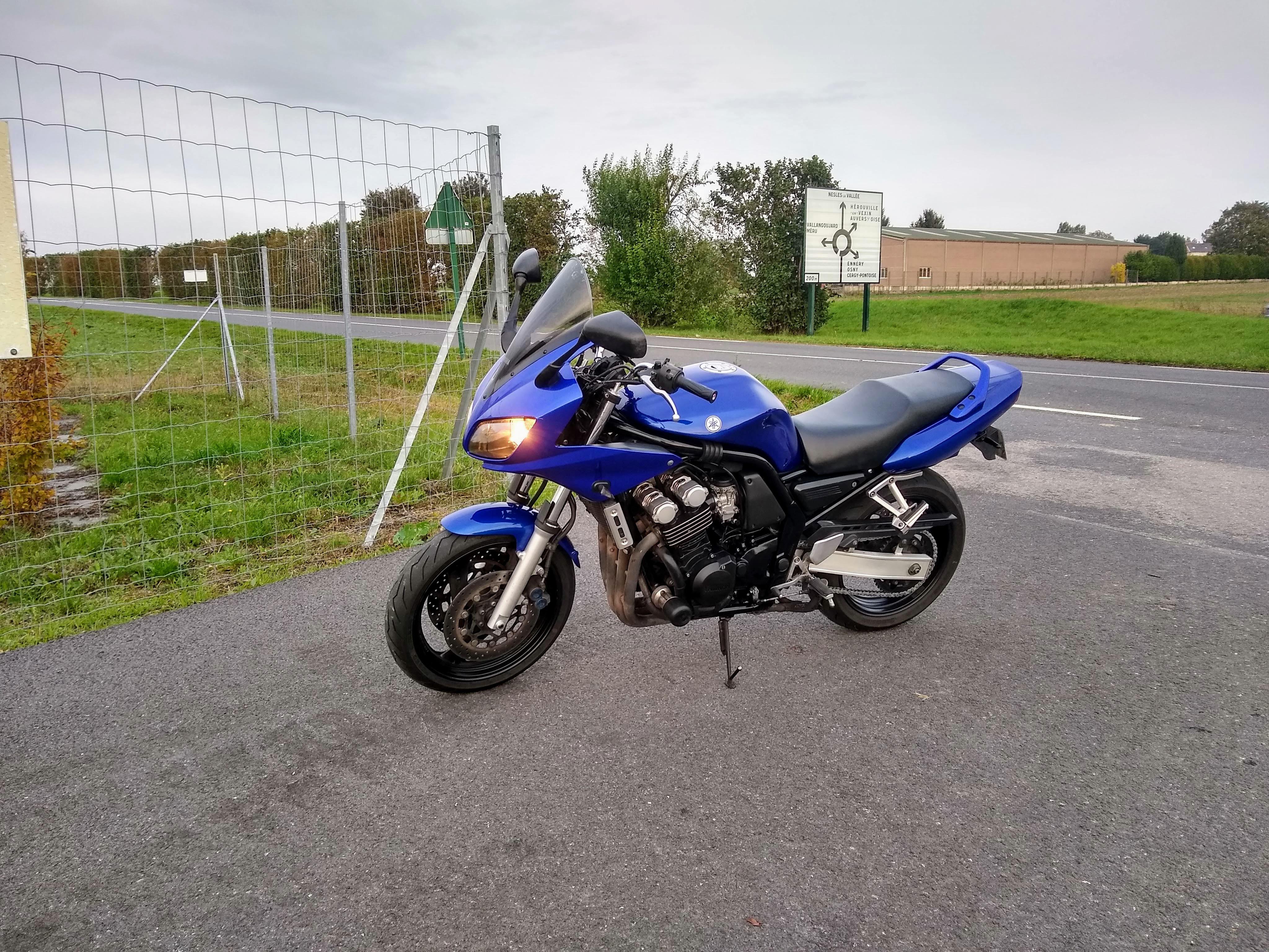 FAZER 600 2002, Freshly washed | Scrolller