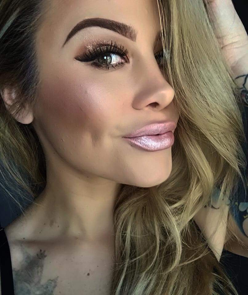 FB Bimbo | Scrolller