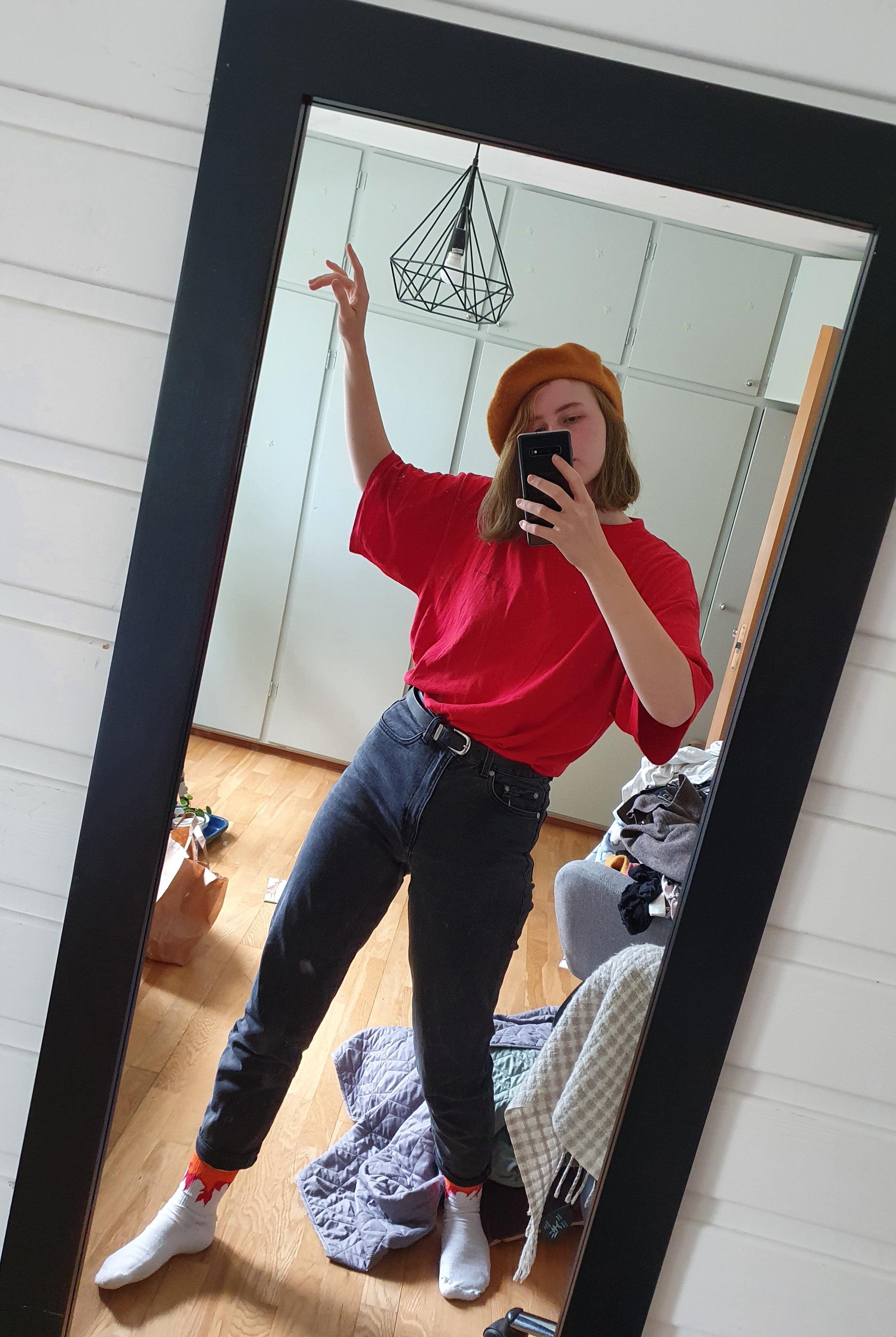 👨‍🚒 featuring messy room | Scrolller