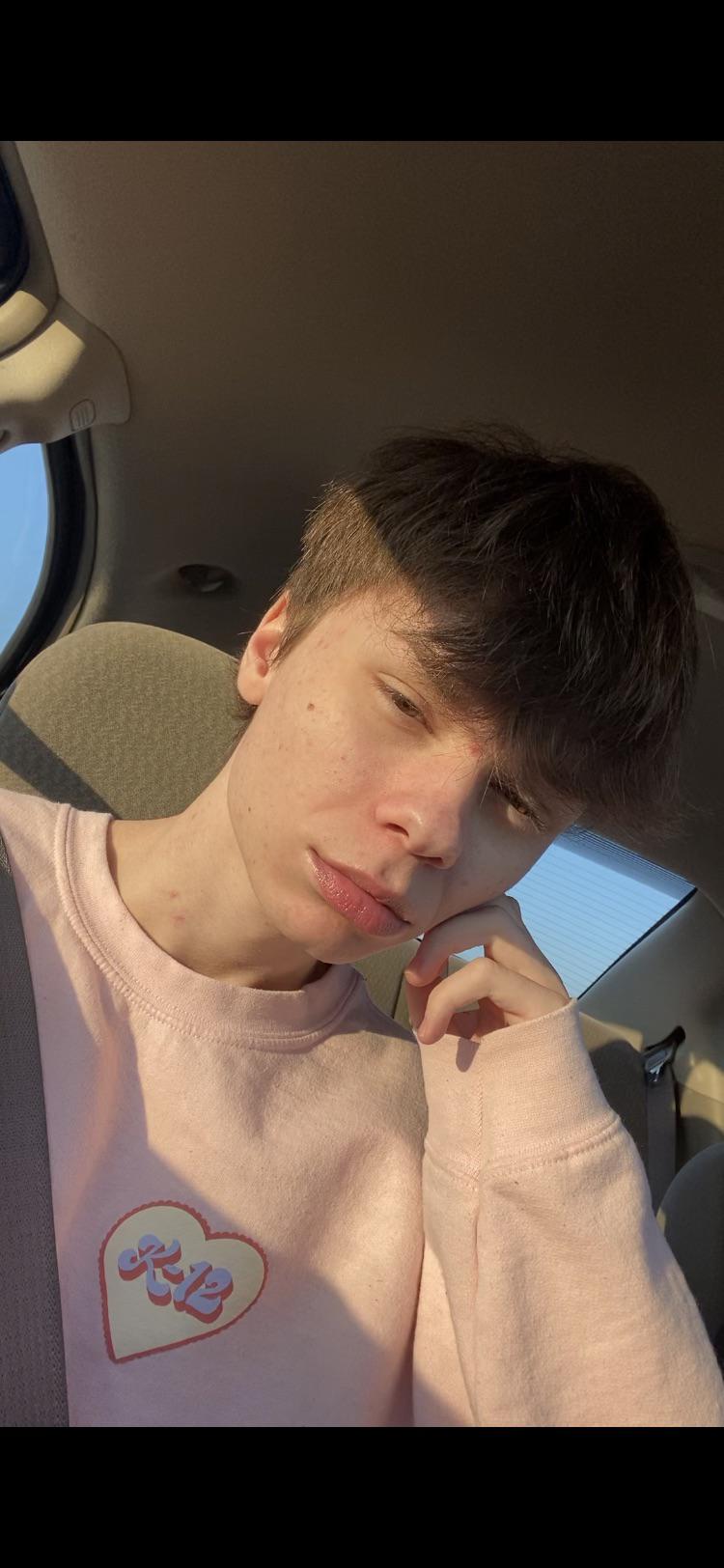 Feeling Cute Today🥰 Scrolller
