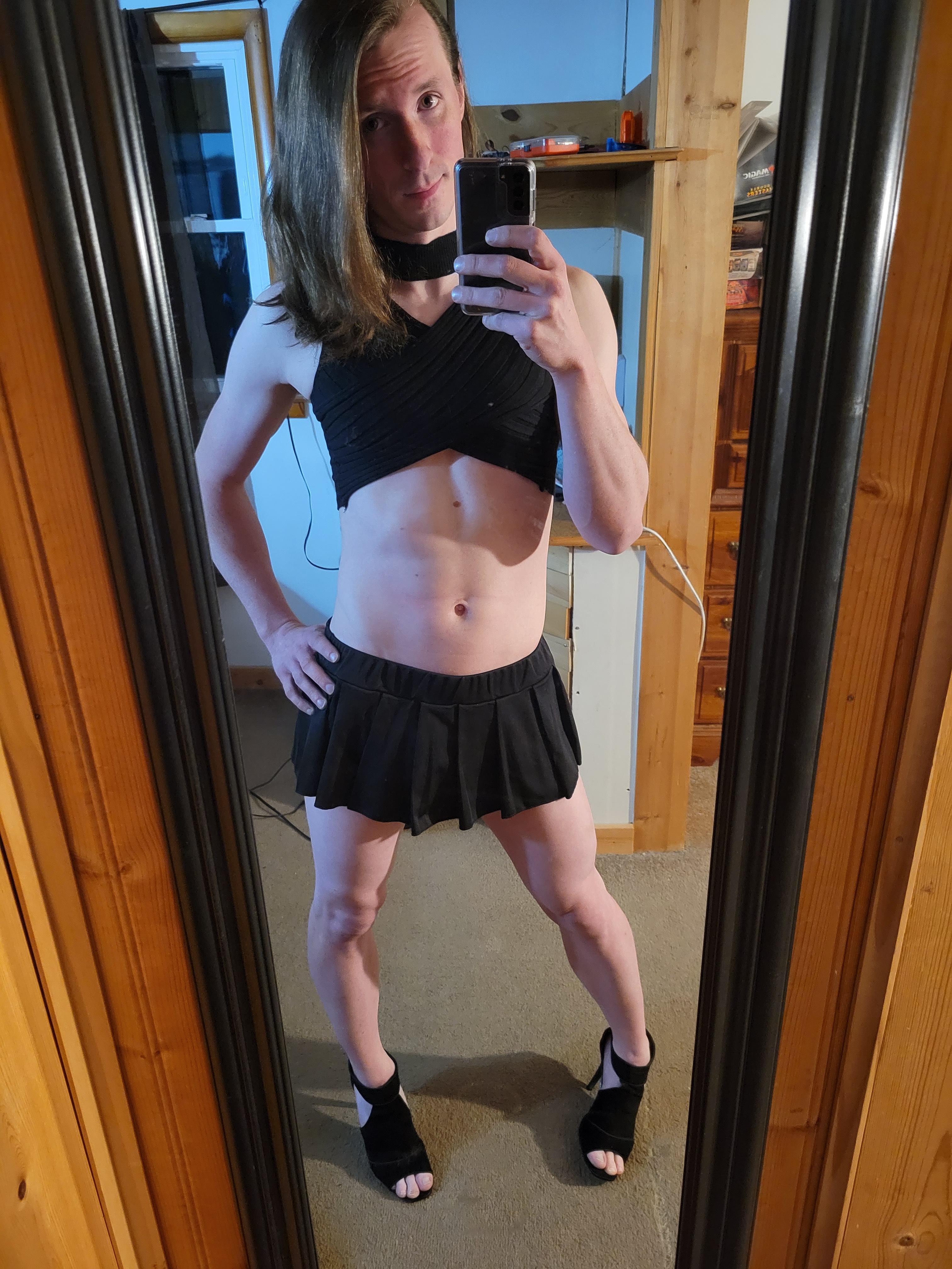 Feeling fem tonight | Scrolller