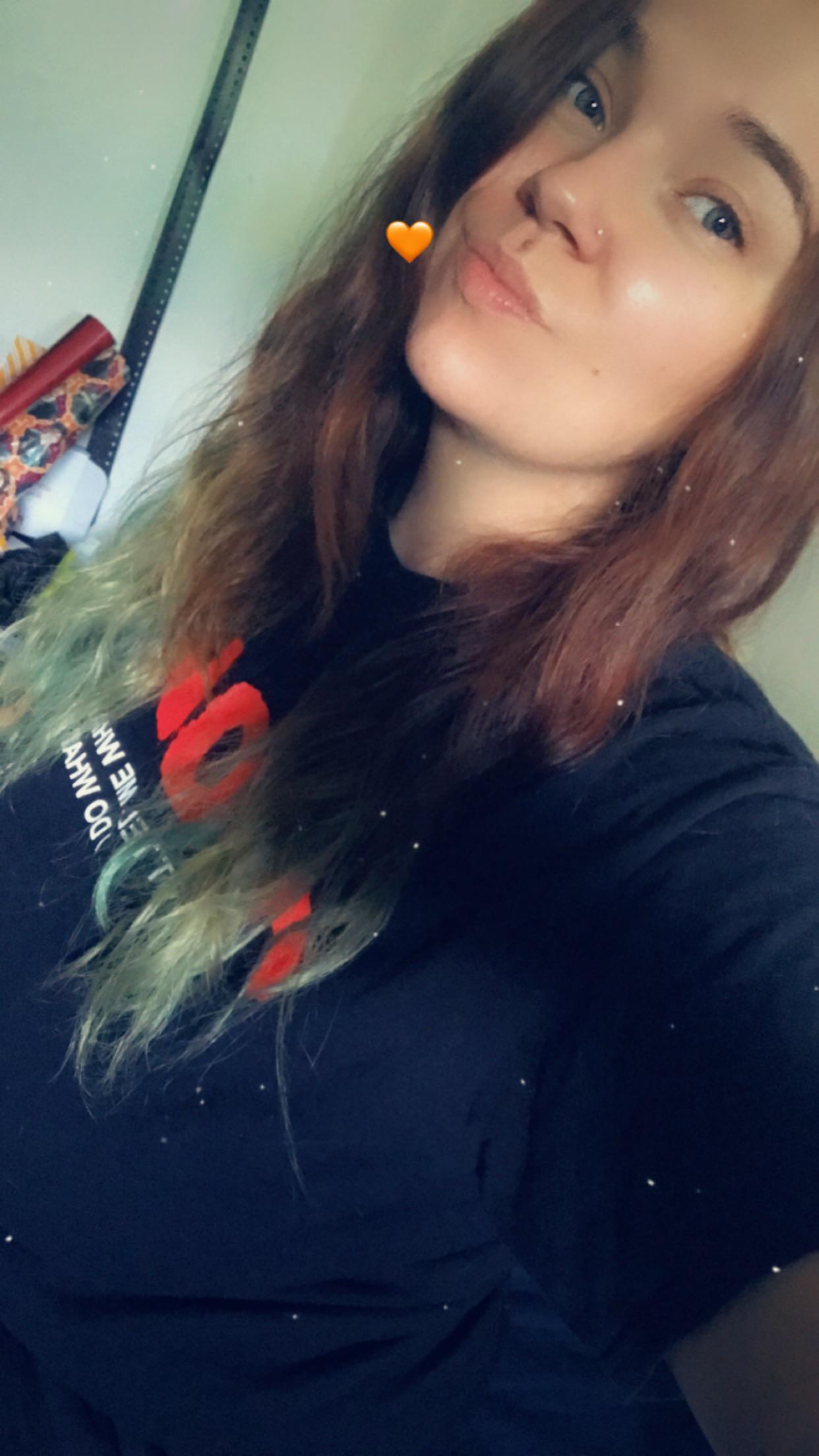 feeling glowy 🥰 | Scrolller